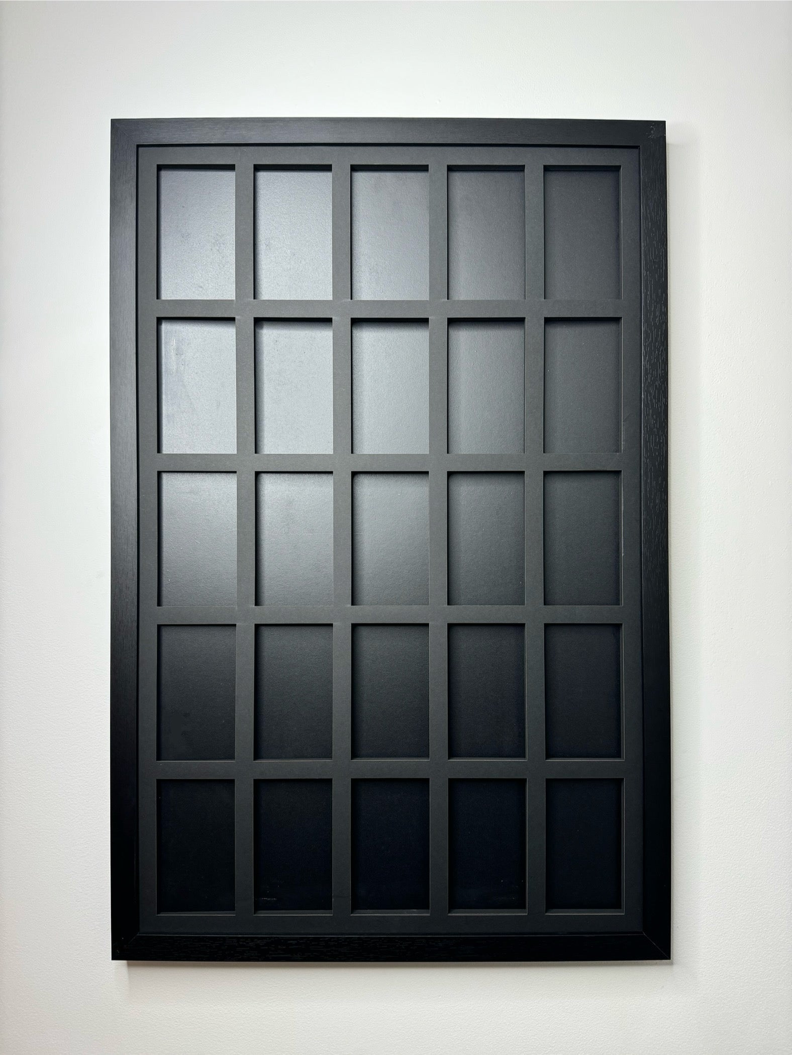 25 Grid PSA/CGC Wall Frame – CardMasterFraming